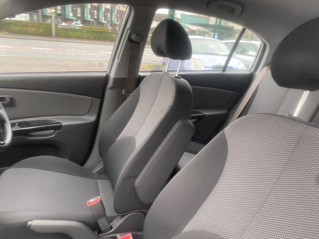 Sold RV10NLK 2010 Kia RIO - History / How much is it worth?